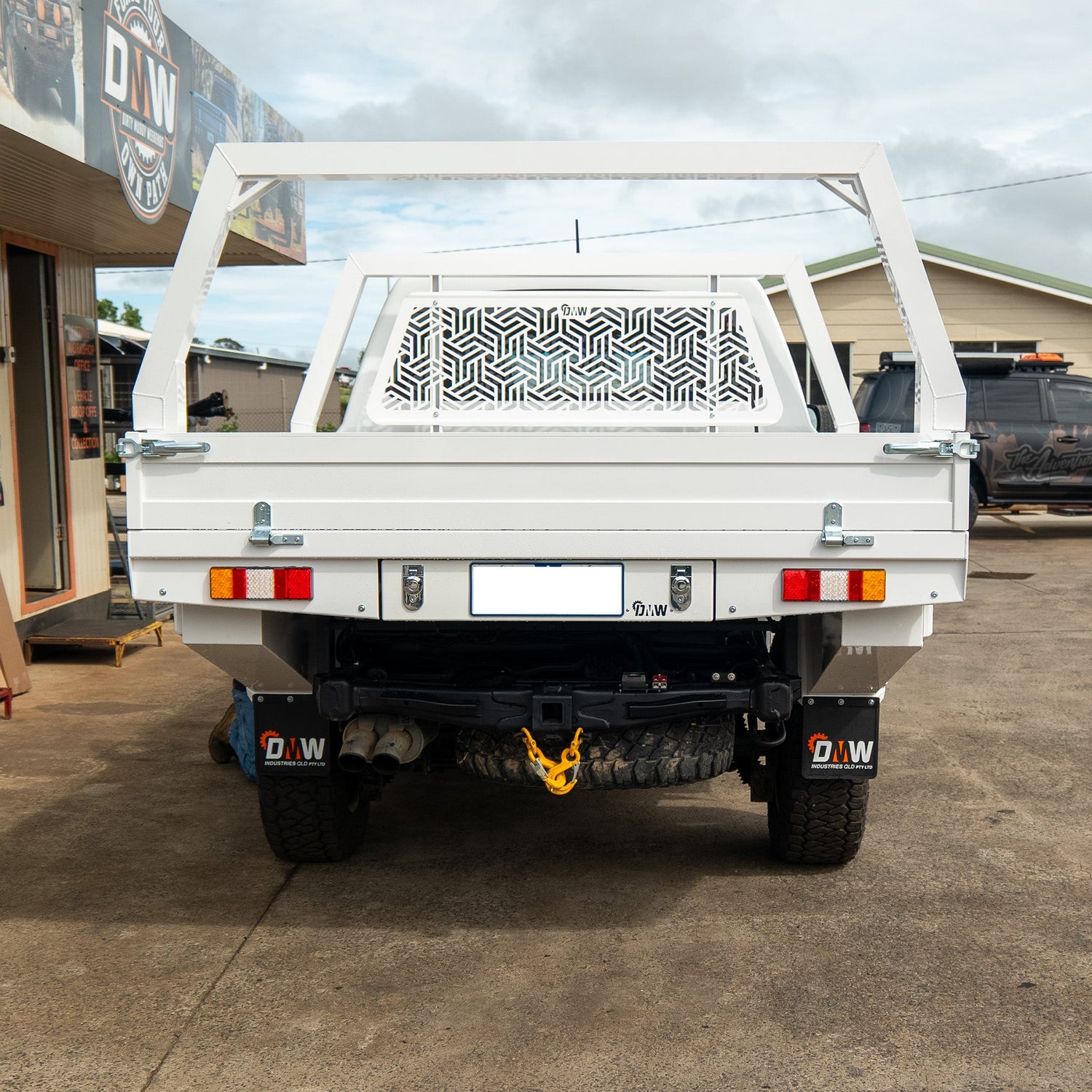 DMW Deluxe Alloy Tray